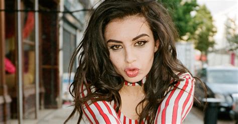 Charli Xcx Boom Clap
