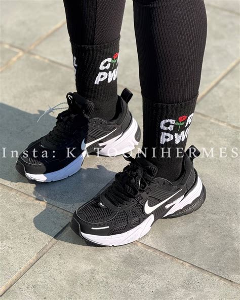 کتونی دخترانه و پسرانه نایکی وی تو کی ران Nike V2k Run Katoonihermesir