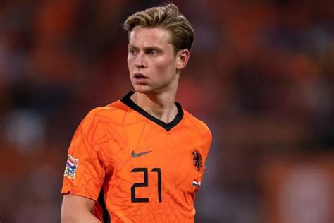 Fans All Say Frenkie De Jong Already Sounds Like Man Utd Player After
