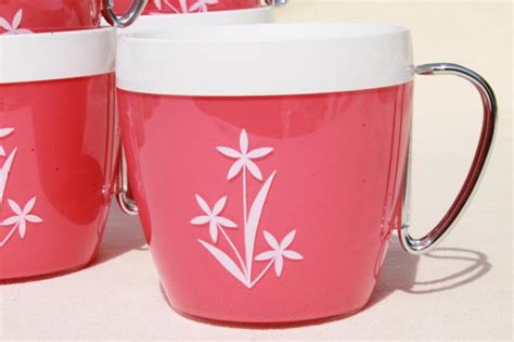 Vintage Thermo Serv Thermoware Insulated Plastic Mugs Unused Set Pink