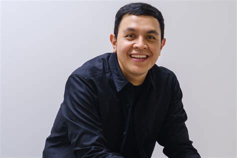 Lagu Interaksi Jadi Video Musik Terbaru Tulus Pophariini