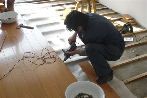 为什么城里人开始不流行使用实木地板？
