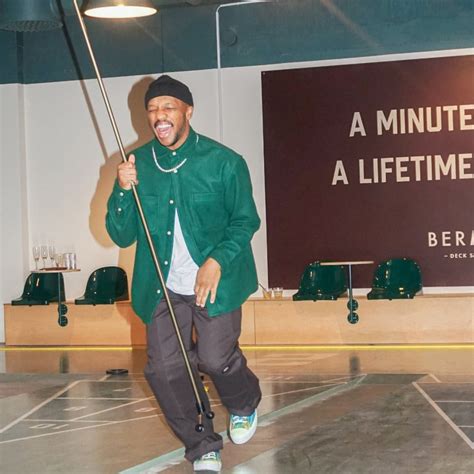 Deck Shuffle Bermuda