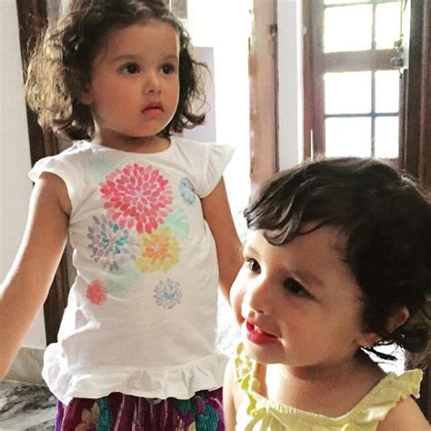 Virat Kohli Clicks A Selfie With Dhonis Daughter Ziva Aww These 15
