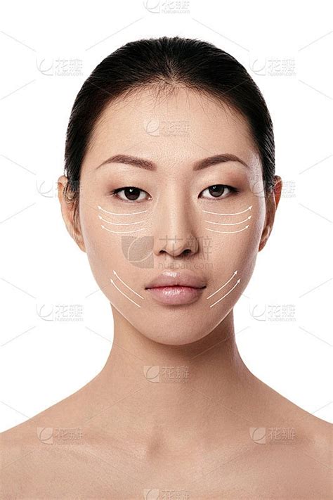水疗肖像迷人的亚洲女人与箭头在她的脸上素材 花瓣网