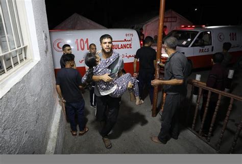 Guerre Au Proche Orient 30 Morts à Gaza Deux Casques Bleus Blessés Au