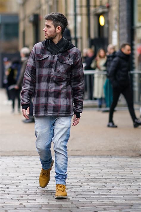 Total 88 Imagen Outfit Botas Industriales Hombre Abzlocal Mx