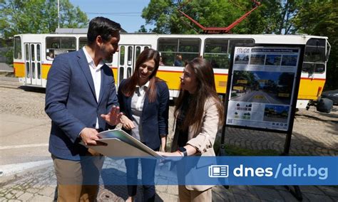 От ляво основателят на „Спаси метрото“ и „Спаси София“ Борис Бонев