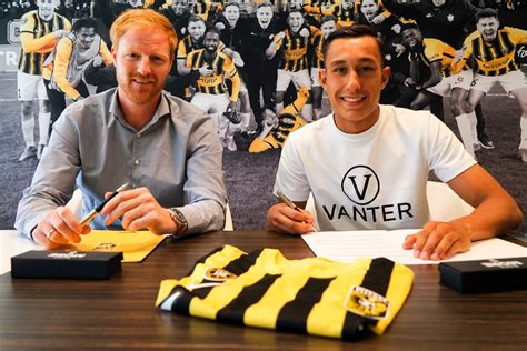 Miliano Jonathans Zet Handtekening Onder Nieuw Contract Vitesse