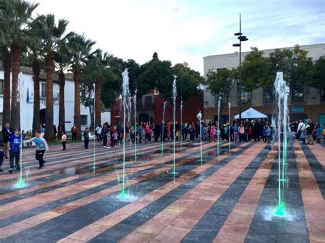 Tomares Inaugura La Renovada Plaza Del Ayuntamiento