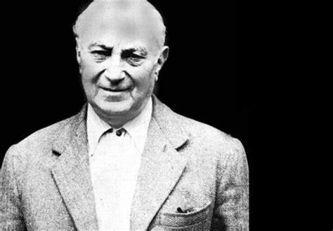 محمد علی جمال زادة ناقد وکاتب قصصی إیرانی معاصر الأخبار ثقافة ، فن