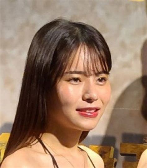 ラウンドガール雛乃ぽぽ野球とぽぽちゃんどっち見てるの 侍ユニで野球観戦中日スポーツ東京中日スポーツ