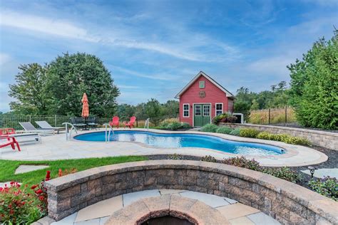 16 X 35 Freeform Fiberglass Goodall Pools And Spas
