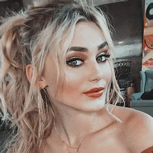 Pin De Lorne Mcinnes En Meg Donnelly Actores Foto