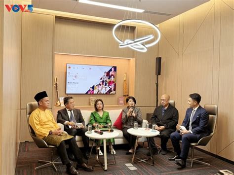 Hòa Nhạc Dân Tộc C Asean Consonant “tình Hữu Nghị Xuyên Biên Giới”