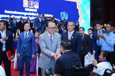 ឯកឧត្ដមវង្សី វិស្សុត៖ សម្តេចធិបតី ហ៊ុន ម៉ាណែត និងលោកជំទាវបណ្ឌិត ពេជ្រ ចន្ទមុន្នី