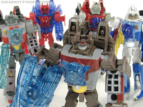Transformers Universe Classics 2 0 Fireflight Toy Gallery Image 114