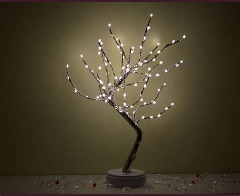 Светещо дърво с топло бели LED на батерии cm