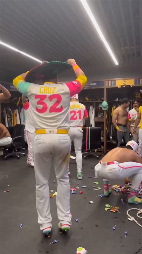 Tatis Dance For Posterity Rpadres