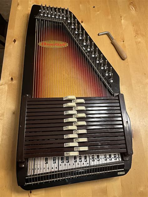 Chromaharp 36 String Sunburst Autoharp 15 Chord Reverb