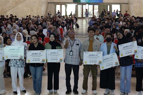 Upn Veteran Yogyakarta Salurkan Kip Kuliah Kepada 587 Mahasiswa Upn