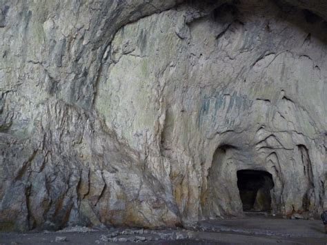 Деветашка пещера природен феномен информация снимки