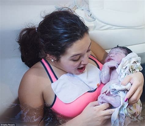 TÌm HiỂu Phương Pháp Sinh Bà Bầu Đau Đẻ Dưới Nước
