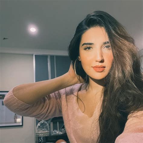 Hareem Farooq Is As Cute As A Button In Peach Sweater Lens