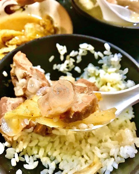 台南 可立嘉嫩骨飯 那軟骨入口即化的口感我好愛 在地老店 有店面照有菜單 發胖板PopDaily 波波黛莉