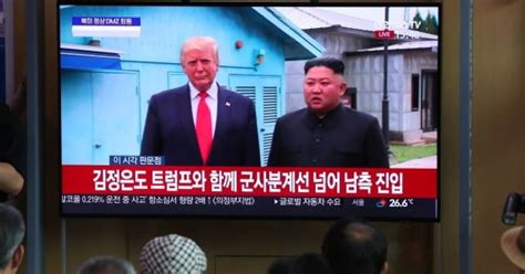 트럼프 여기까지 온 김에 김정은 봐야겠다정전 66년만에 판문점 북미정상 악수