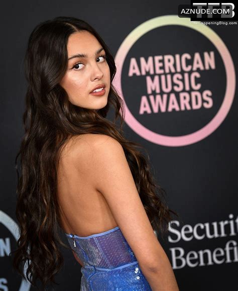 Olivia Rodrigo Sexy Seen Showing Off Her Hot Tits At The American Music
