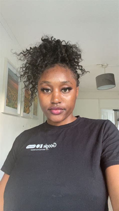 Technicalwriter Deborah Emeni