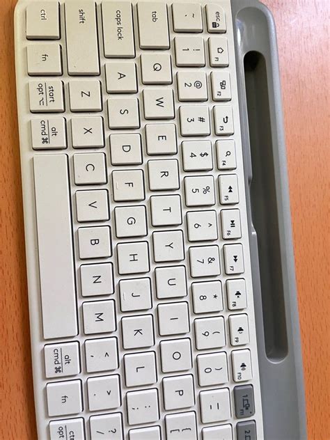 Logi K580 Computers And Tech Parts And Accessories Computer Keyboard On Carousell