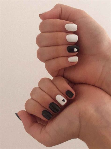 Unhas pretas decoradas mais populares para fazer Nati Cosmética