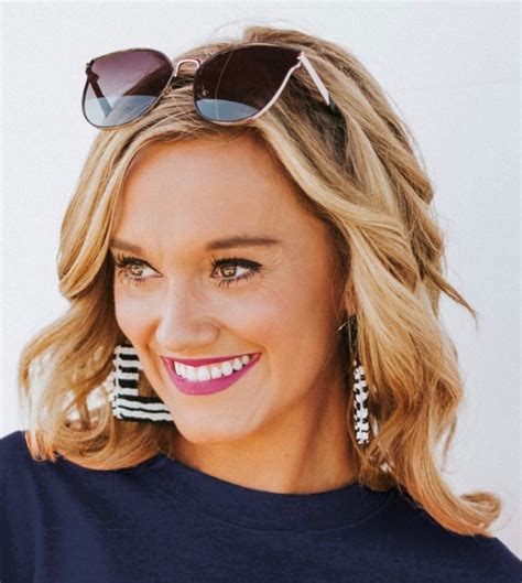 Pin By Pamela Eason On Just Hair Mirrored Sunglasses Women Mirrored