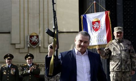 Суд дозволив затримати самопроголошеного главу Криму Аксьонова Українська правда