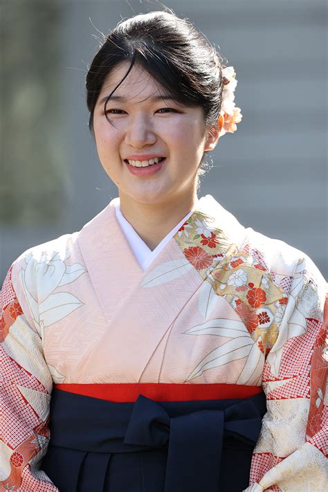 【画像・写真28枚目】「ほんわかする」佳子さま 秋の園遊会で見せた「愛子さまへのフォロー」に絶賛の声 女性自身