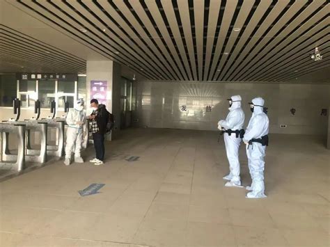 凝聚党建“红色力量”筑牢疫情“红色防线——巡警支队党支部全力做好火车站疫情防控工作澎湃号·政务澎湃新闻 The Paper