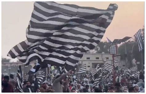 Jui F Holds Protest In Karachi Against Alleged Rigging Oyeyeah