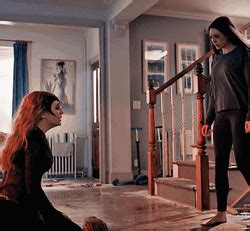 Wanda Maximoff Meeting Herself Gif Gifdb Com