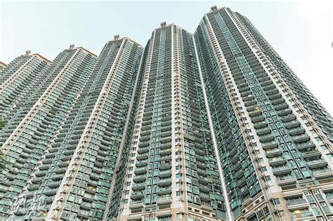 8月十大屋苑成交量升 呎價全線挫 海怡映灣園跌逾一成 業界料下季樓價再跌3至5 20220901 報章內容 明報財經網