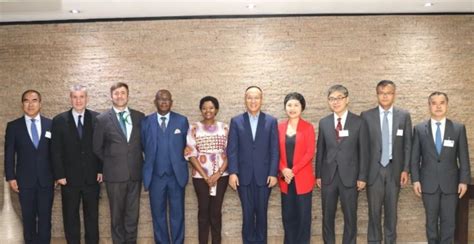 中国驻南非大使陈晓东离任回国腾讯新闻