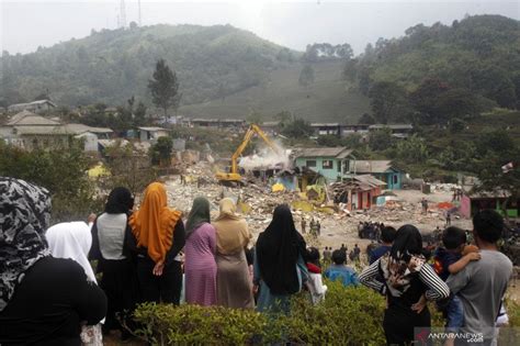 Kawin Kontrak Di Kawasan Puncak Bogor Wisata Halal Antara News