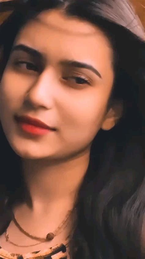 जिसके बिना दिल ना लगे उसे मोहब्बत कहते हैं