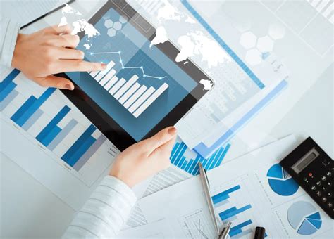 労働生産性とは？2つの種類と計算式、日本の現状まで徹底解説 Bizhint（ビズヒント） クラウド活用と生産性向上の専門サイト