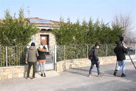 Uomo Ucciso In Casa A Coltellate Accusata La Moglie Arrestata