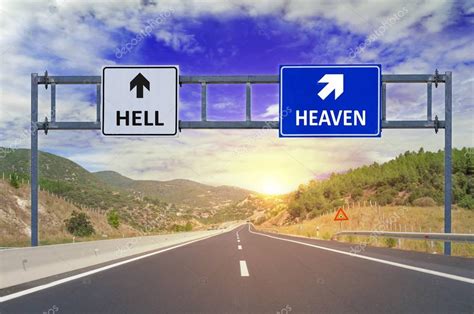 Dos Opciones El Infierno Y El Cielo En Las Se Ales De Tr Fico En La Carretera