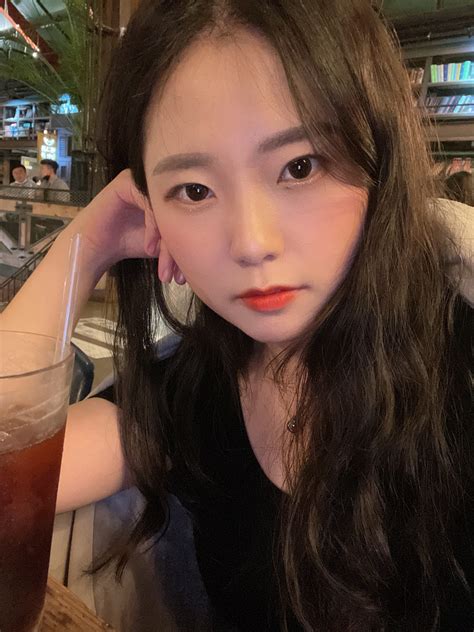 Maria Gong Medium