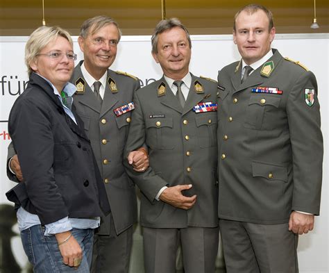 Bundesheer Aktuell Journalistenabend 2010 Oberst Barthou Verabschiedet
