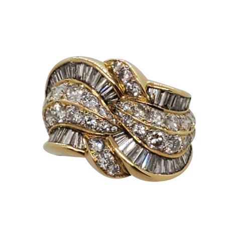 14 Karat Yellow And White Gold Fashion Ring With Round Diamonds For